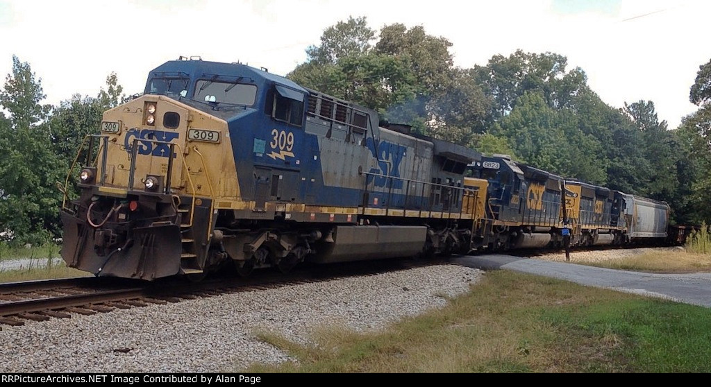 CSX AC44CW 309 leads SD40-2 8823 and SD40-3 4066